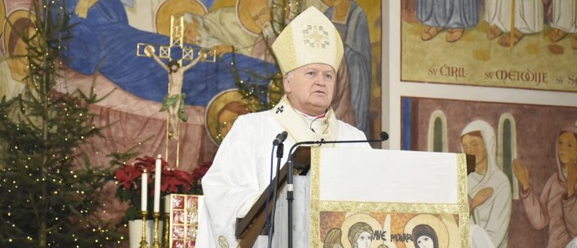 Kardinal Nemet predvodio misu polnoćku u beogradskoj katedrali